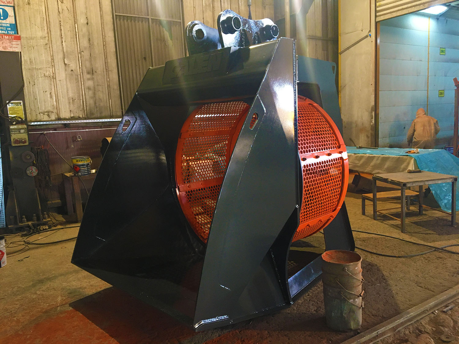 Excavator Rotary Sieve Bucket