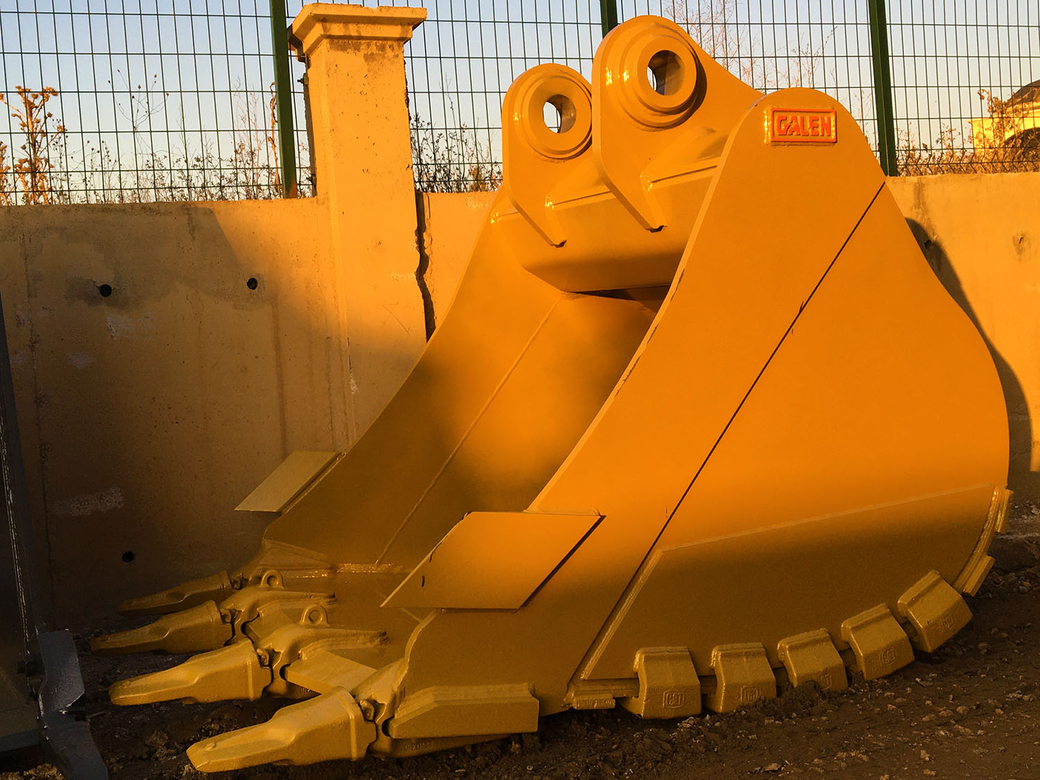 Cat 349 Heavy Duty Bucket