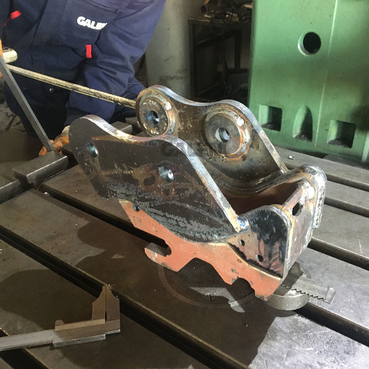 Cat 301.7 Clean-Up Bucket