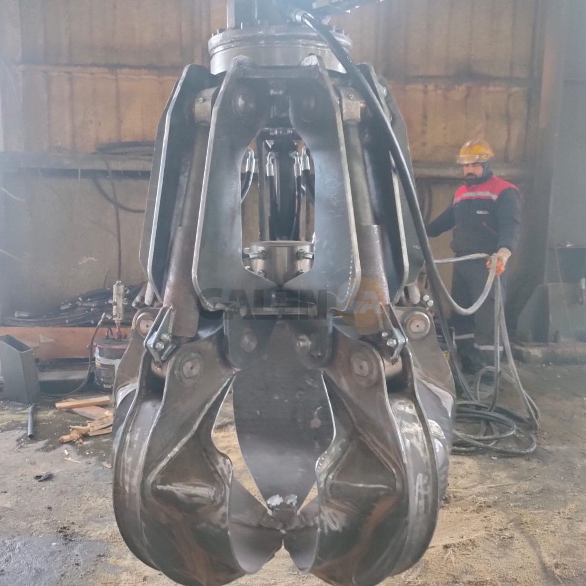 Metal Scrap Polyp Grab