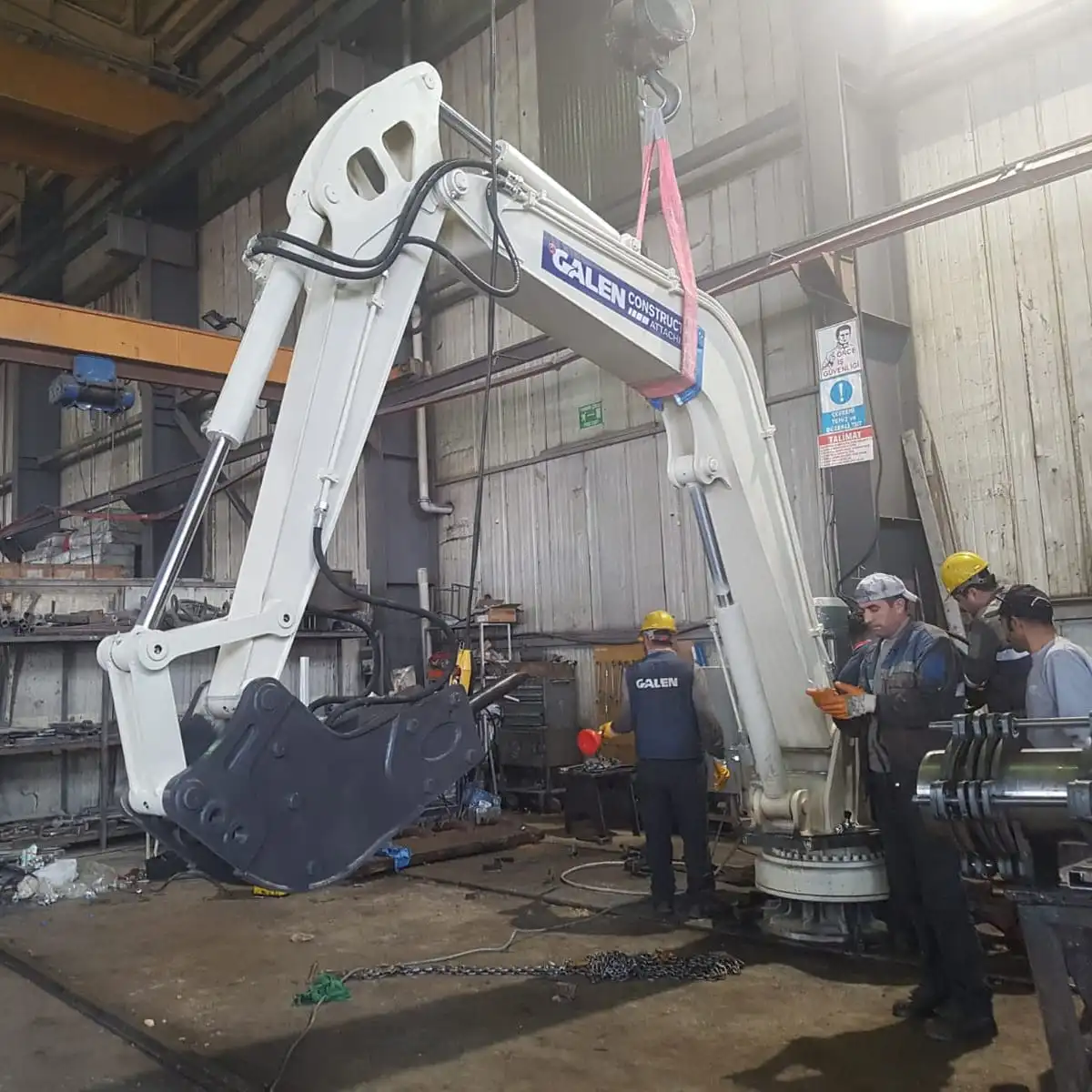 Pedestal Boom-Arm